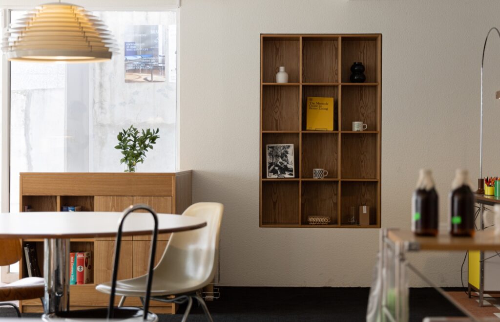 잠깐 가구 구경 좀 할게요 - 디에디트