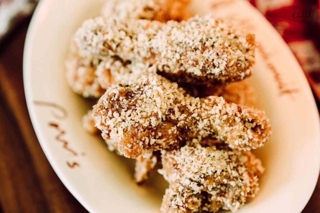 홀린듯 한마리 순삭, bhc치킨 신상 '마법클' - 디에디트